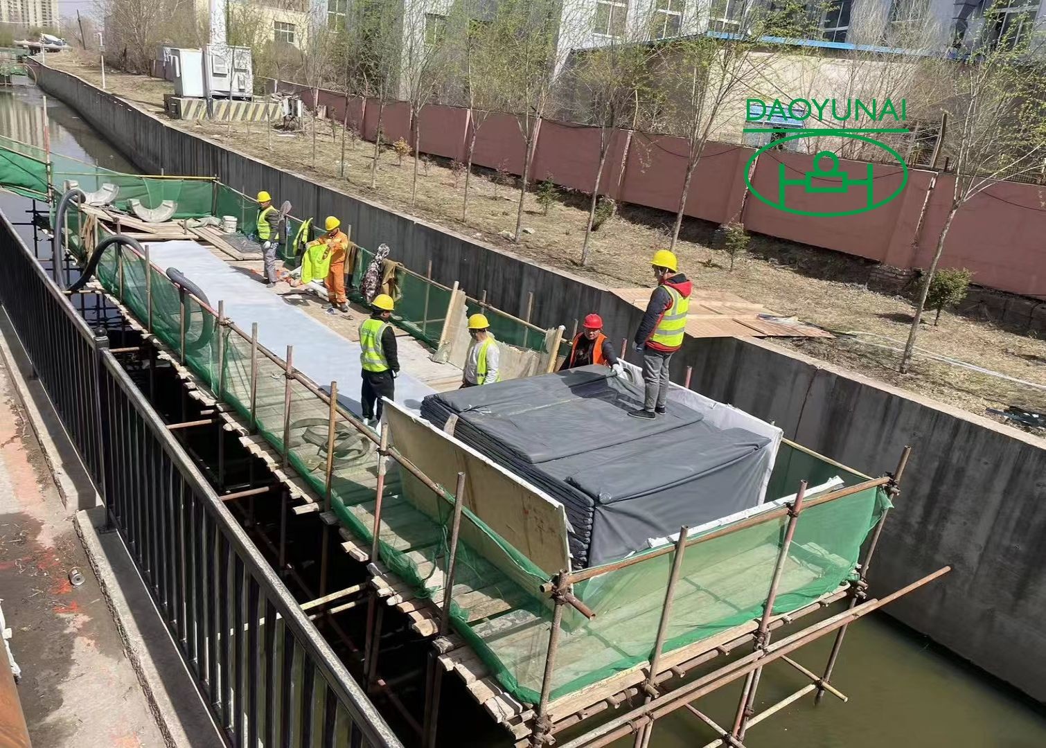 Split UV CIPP Lining Equipment Trenchless Repair For Municipal Sewage